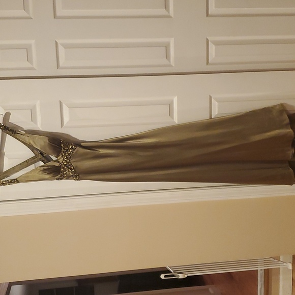 Dresses | Flori Design Dress | Poshmark